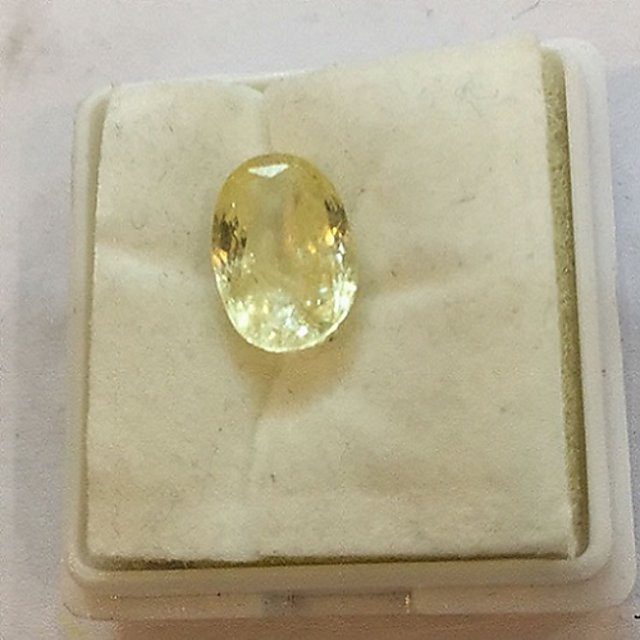 Bangkok Pukhraj Stone price, benefits and details in India - बैंकॉक के ...
